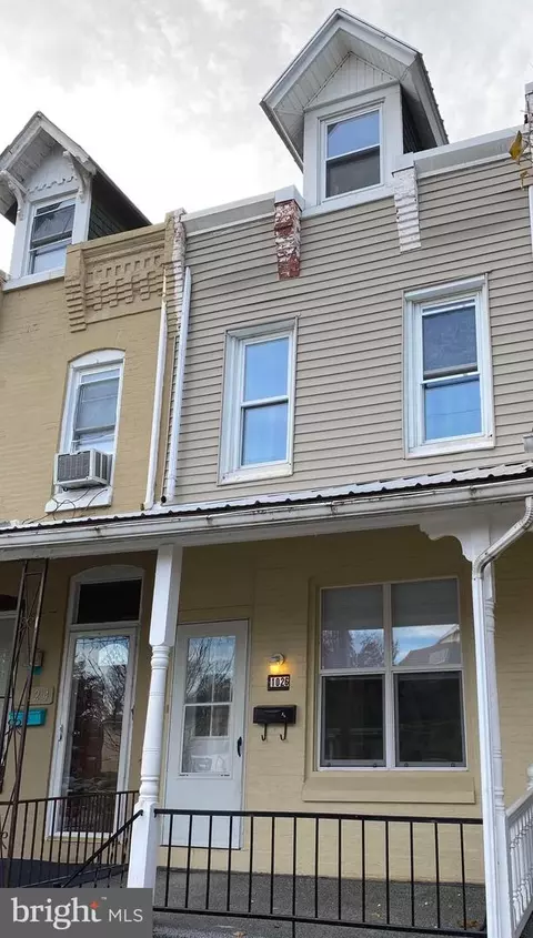 1718 Pear St, Reading, PA 19601 | 25 Photos - Movoto