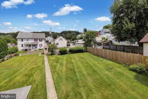 39 Main St, Mohnton, PA 19540 | 41 Photos - Movoto