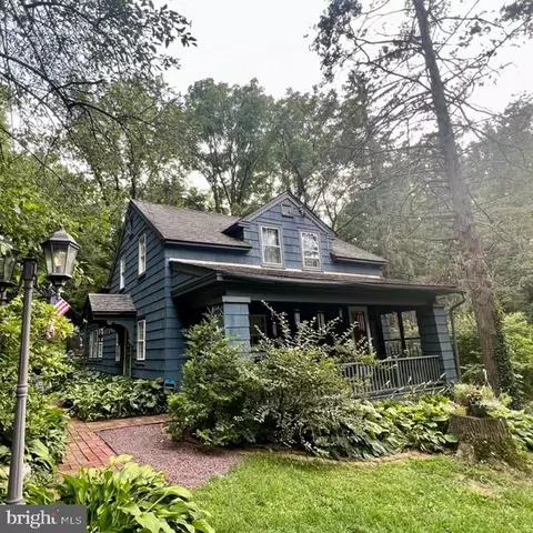 821 Sheerlund Rd, Reading, PA 19607 | 16 Photos - Movoto