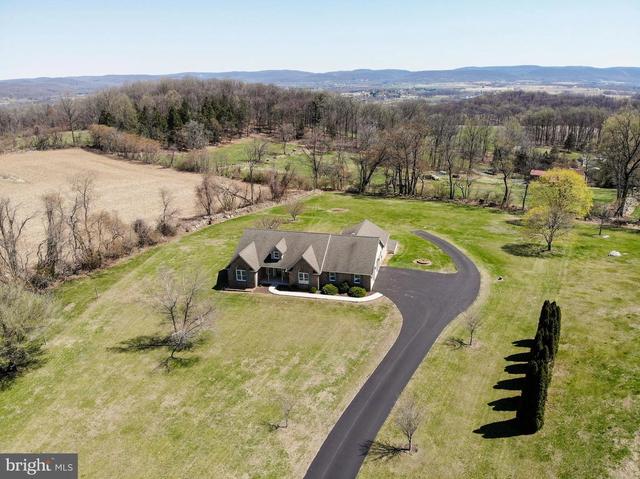 10 Paradise Ct, Oley, PA 19547 | 34 Photos - Movoto