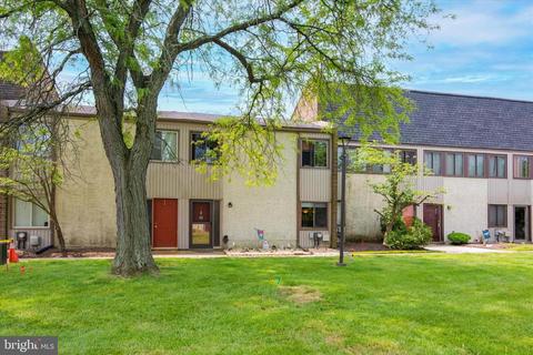 4710 Chelsea Ct, Bensalem, PA 19020 | 15 Photos | MLS #PABU2051300 - Movoto