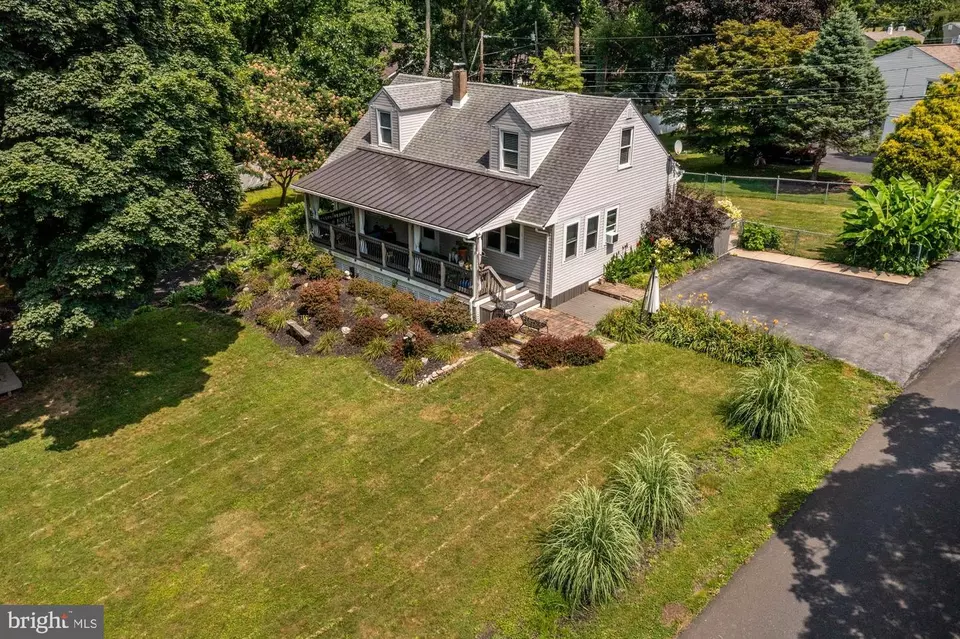 1705 Buck Rd, Feasterville Trevose, PA 19053 | 36 Photos - Movoto