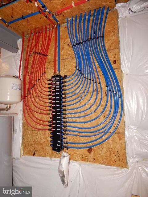 31 Beechwood Blvd, Feasterville Trevose, PA 19053 | 63 Photos - Movoto