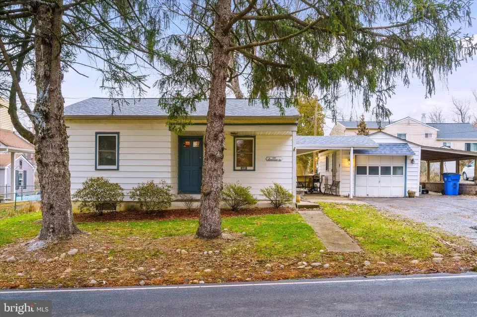 2183 Dunksferry Rd, Bensalem, PA 19020 | 21 Photos - Movoto