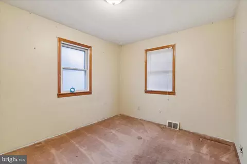 2183 Dunksferry Rd, Bensalem, PA 19020 | 21 Photos - Movoto