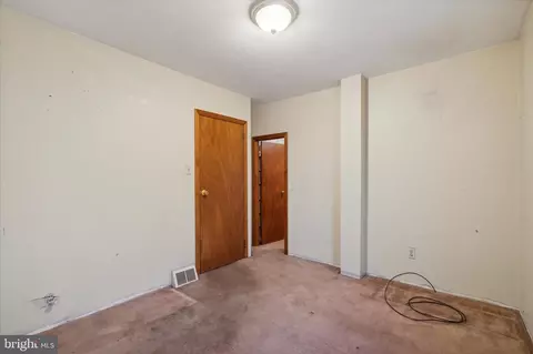 2183 Dunksferry Rd, Bensalem, PA 19020 | 21 Photos - Movoto