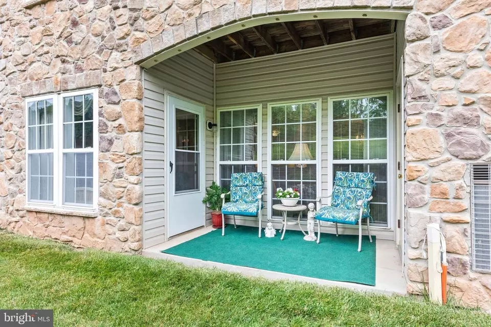 200 Douglas Fir Dr #103, Warrington, PA 18976 | 23 Photos - Movoto