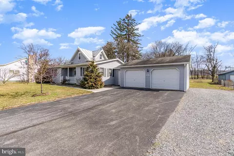 75 W Main St W, Walnut Bottom, PA 17266 | 28 Photos - Movoto