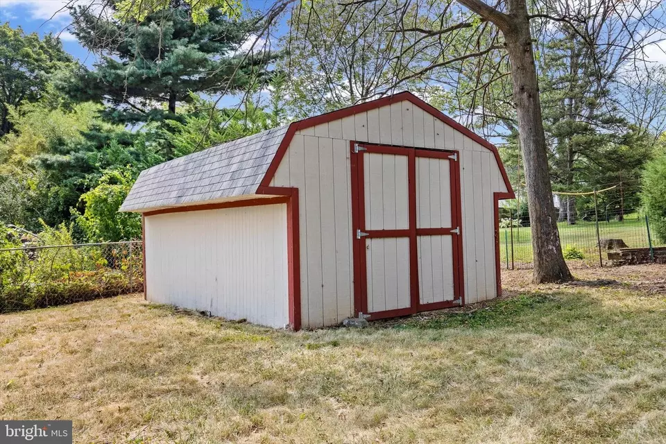 337 Evergreen St, New Cumberland, PA 17070 | 36 Photos - Movoto