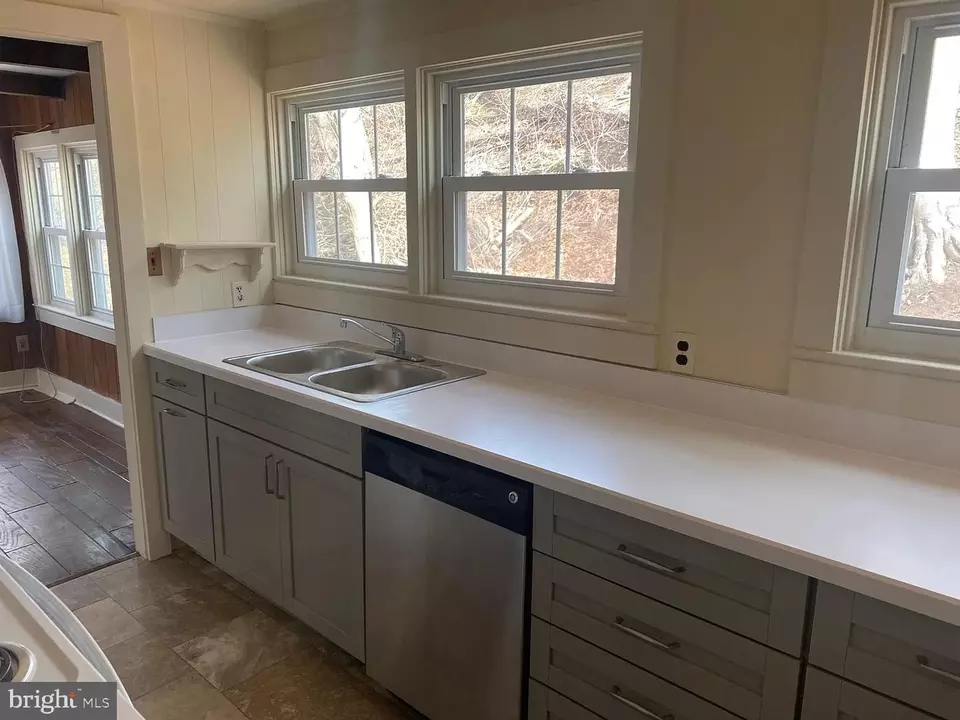 409 N Wawaset Rd, West Chester, PA 19382 | 8 Photos - Movoto