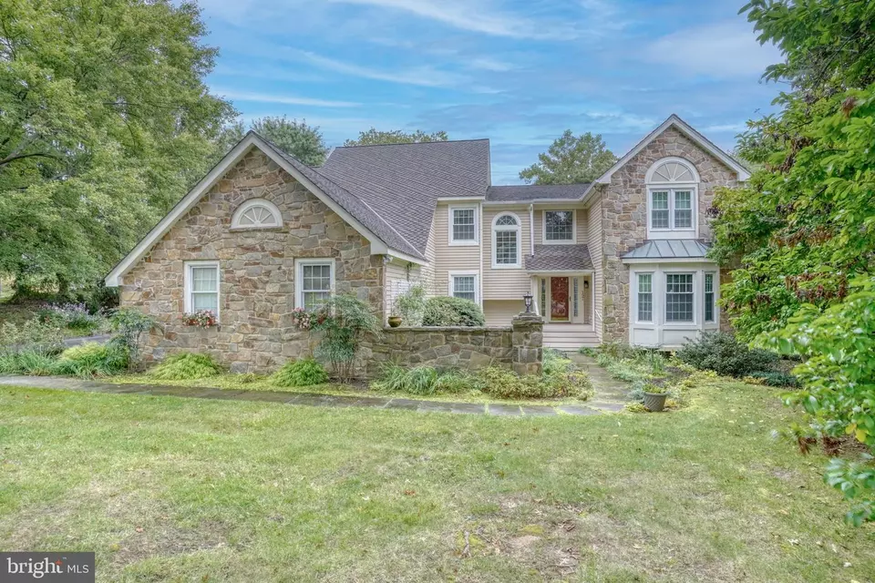 12 W Shore Ct, Landenberg, PA 19350 | MLS# PACT2109408 | 19 Photos - Movoto