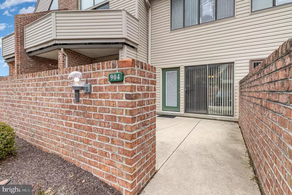 904 Cherrington Dr, Harrisburg, PA 17110 | 26 Photos - Movoto