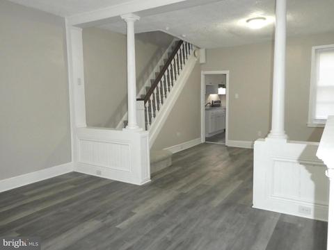 913 Maple Ter, Darby, PA 19023 | 30 Photos - Movoto