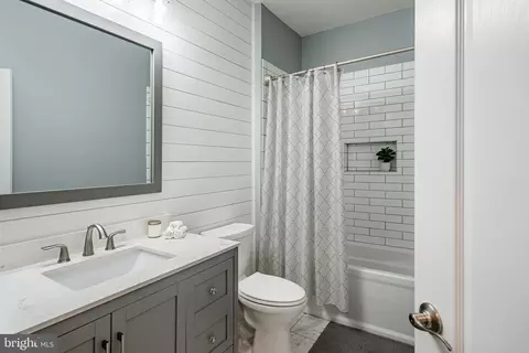 3118 Mclaughlin Ct, Garnet Valley, PA 19060 | 39 Photos - Movoto