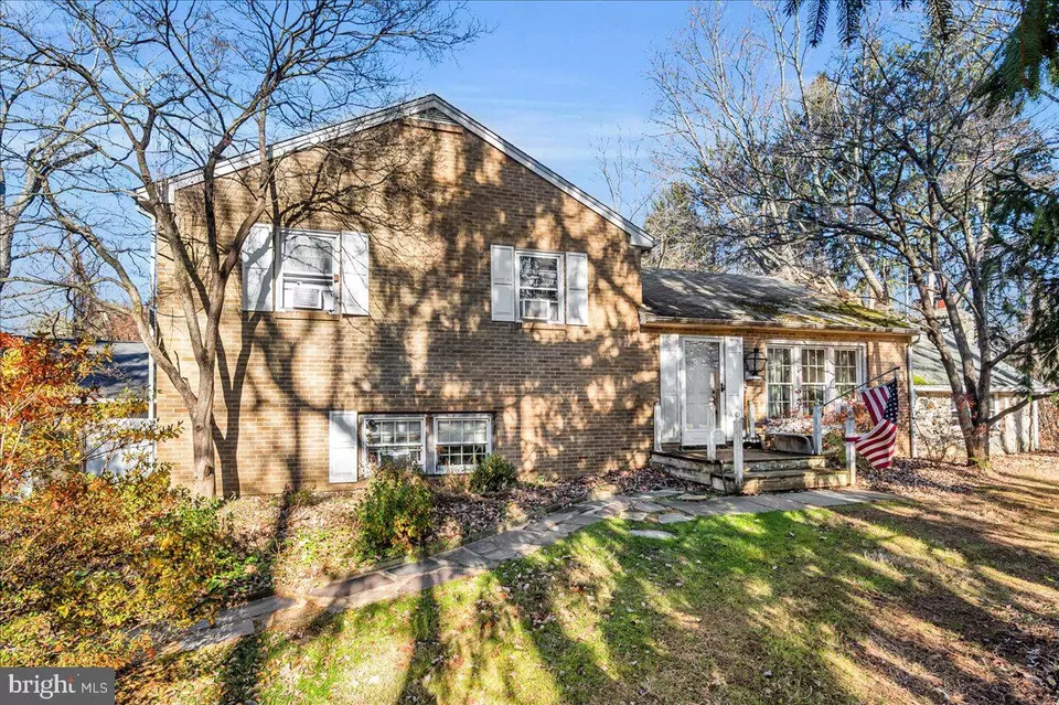 995 Smithbridge Rd, Glen Mills, PA 19342 | MLS# PADE2104924 | 20 Photos ...