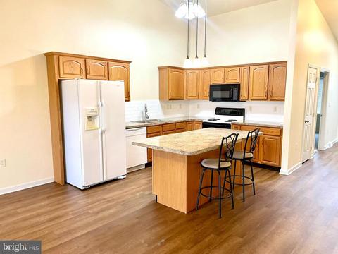 1252 Progress Rd, Chambersburg, PA 17201 | 20 Photos - Movoto