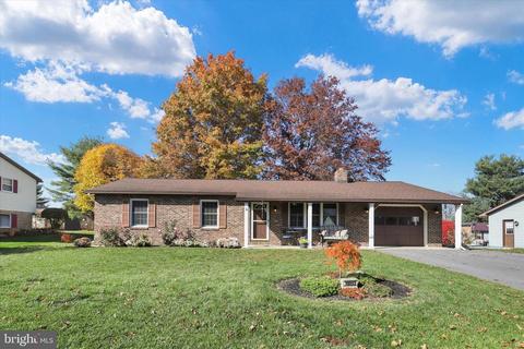 10993 Morgan Dr, Shippensburg, PA 17257 | 17 Photos | MLS #PAFL2010686 ...