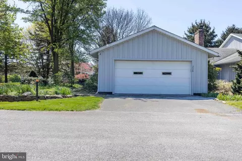 3528 Scotland Rd, Chambersburg, PA 17202 | 30 Photos - Movoto