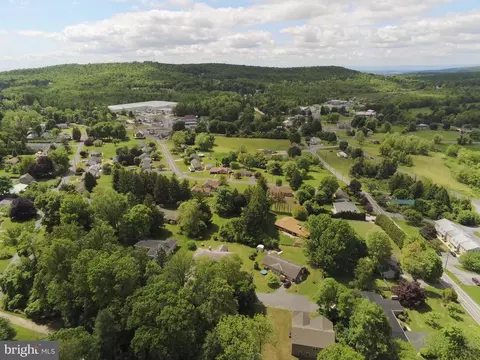 15566 Orchard Ave, Blue Ridge Summit, PA 17214 | 21 Photos - Movoto