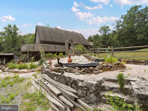 8155 Fort Mccord Rd, Chambersburg, PA 17202 | 48 Photos - Movoto