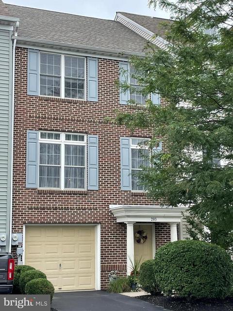 203 Lakeside Xing, Mount Joy, PA 17552 | 1 photo | MLS #PALA2021884 ...