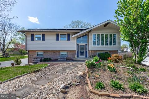 328 Blossom Hill Dr, Lancaster, PA 17601 | 35 Photos | MLS #PALA2033316 ...