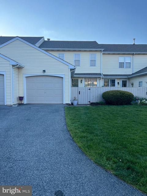 33 Spring Walk Ct, Lancaster, PA 17601 | 1 photo | MLS #PALA2034026 ...