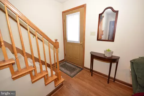 10 Cedar Ave, Brownstown, PA 17508 | 32 Photos - Movoto