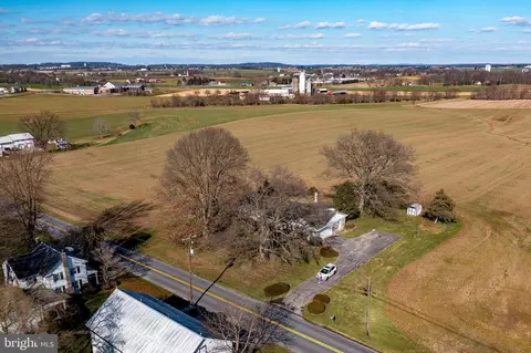 2083 Gamber Rd, Washington Boro, PA 17582 | 65 Photos - Movoto