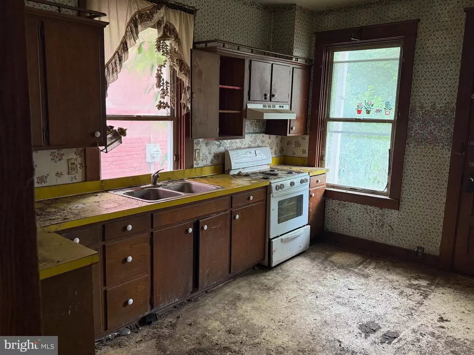 149 E Ross St, Lancaster, PA 17602 | MLS# PALA2070562 | 10 Photos - Movoto