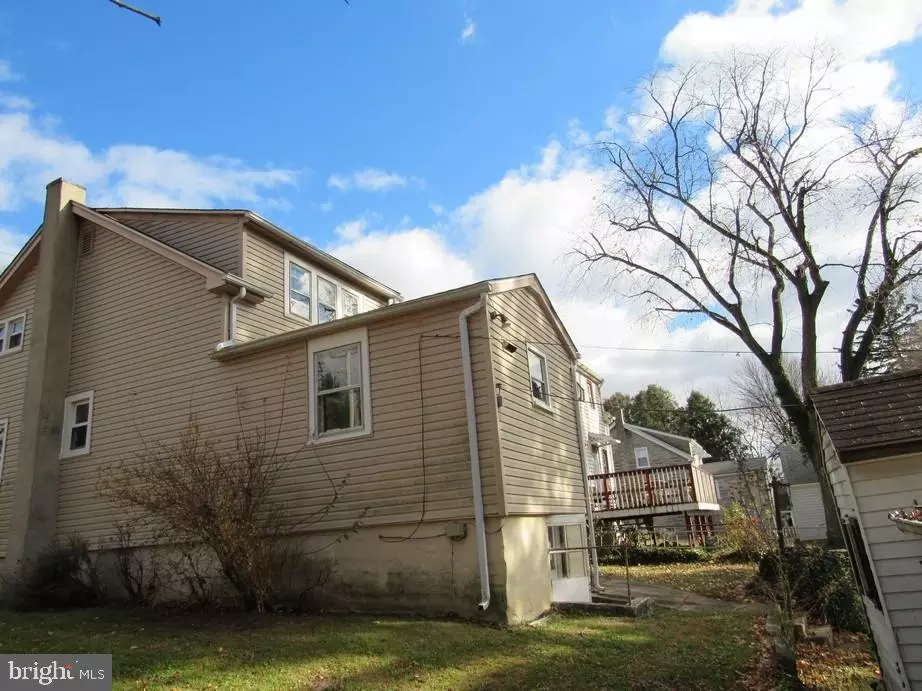 8 Fairview Ave, Bausman, PA 17504 | MLS# PALA2082316 | 17 Photos - Movoto
