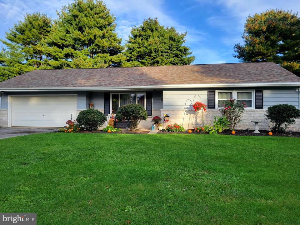 564 Blue Mountain Rd, Fredericksburg, PA 17026 - Movoto