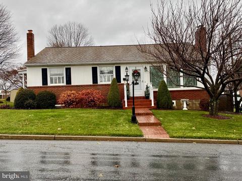 403 Klein Ave, Lebanon, PA 17042 | 27 Photos | MLS #PALN2007944 - Movoto