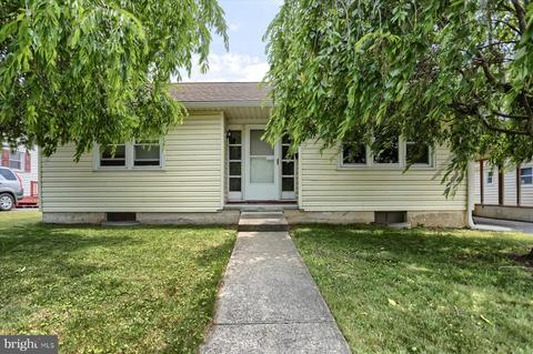762 W Maple St, Palmyra, PA 17078 | 16 Photos - Movoto