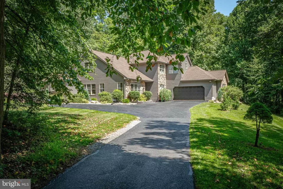 1273 Ash Ln, Lebanon, PA 17042 | 82 Photos - Movoto