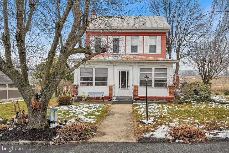 7 May Ln, Fredericksburg, PA 17026 | 45 Photos - Movoto