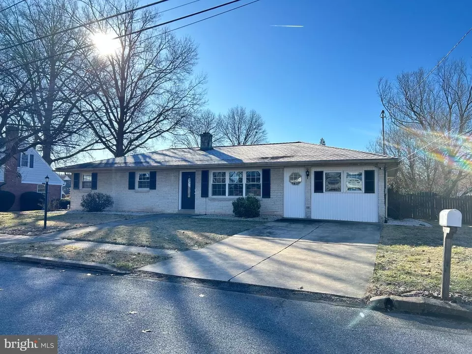 110 Cedar St, Lebanon, PA 17042 | 30 Photos - Movoto