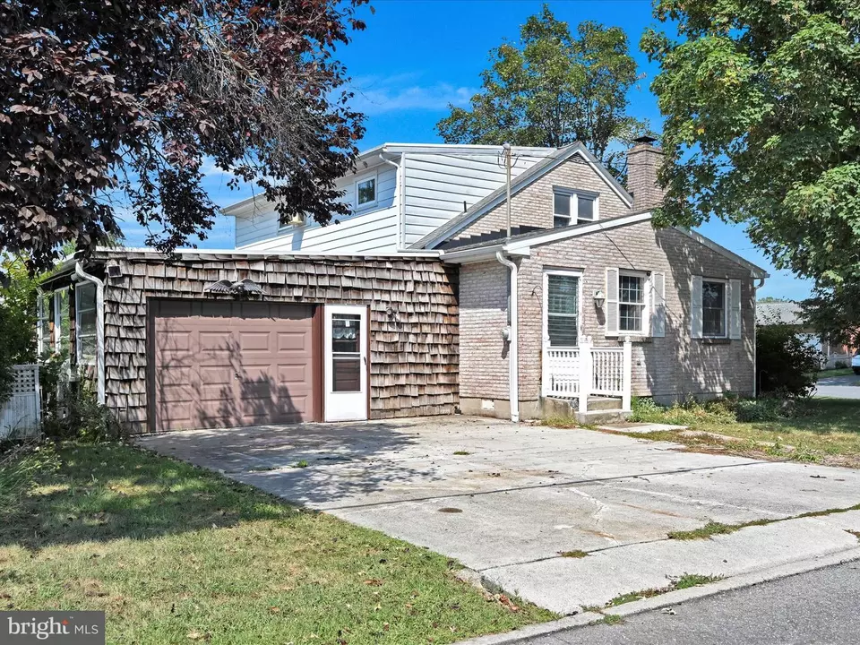 749 S 4th Ave, Lebanon, PA 17042 | MLS# PALN2022790 | 32 Photos - Movoto