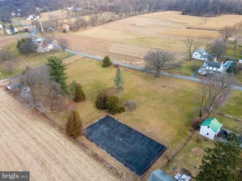 114 Henry Rd, Barto, PA 19504 | 36 Photos | MLS #PAMC2064406 - Movoto