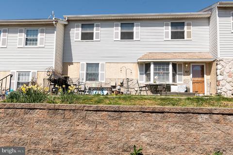 1812 Whitpain Hls, Blue Bell, PA 19422 | 15 Photos | MLS #PAMC2068758 ...