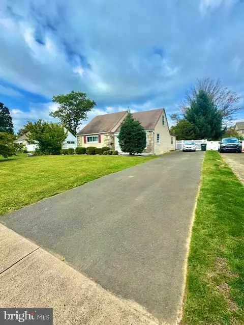 1510 Linden Ave, Willow Grove, PA 19090 | 20 Photos - Movoto