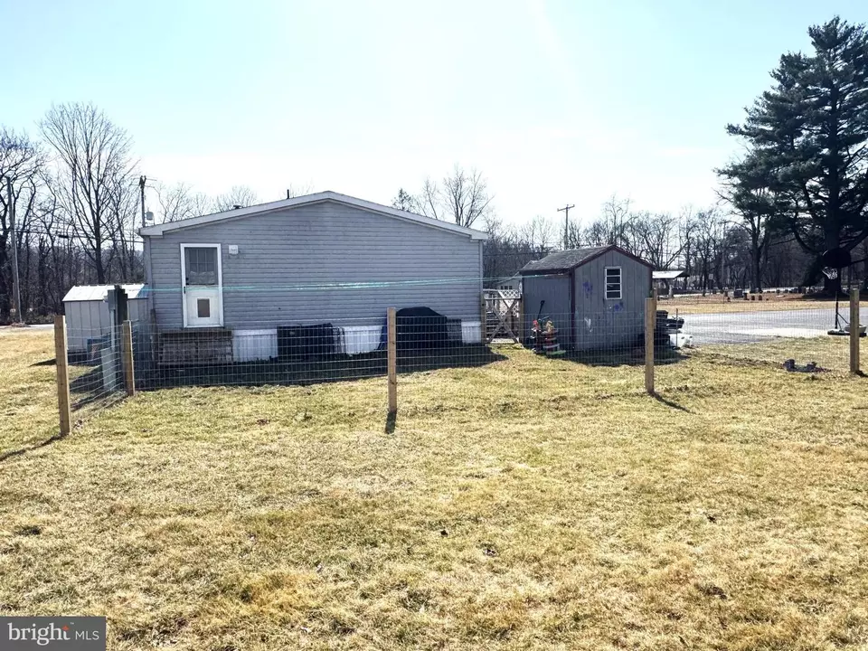35 Shawna Dr, Milroy, PA 17063 | MLS# PAMF2051868 | 18 Photos - Movoto