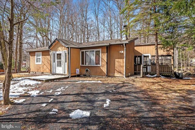 7443 Tamara Ln, Tobyhanna, PA 18466 | MLS# PAMR2004816 | 26 Photos - Movoto