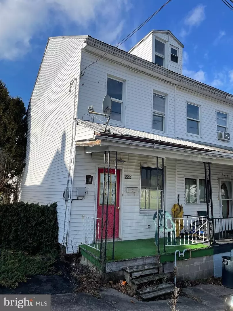 222 S Walnut St, Mount Carmel, PA 17851 | 2 Photos - Movoto