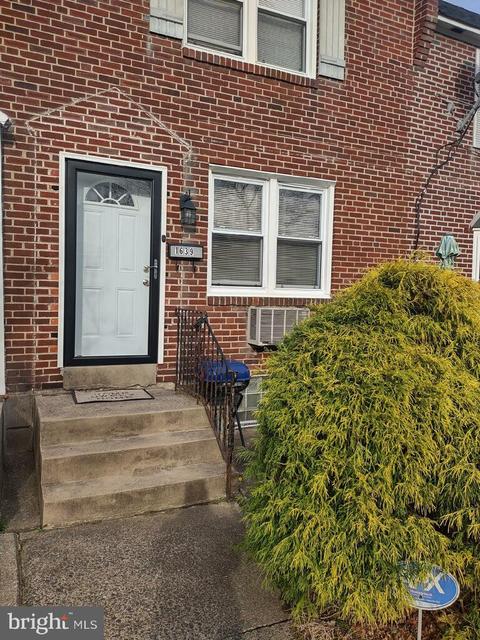 1639 Ashurst Rd, Philadelphia, PA 19151 | 10 Photos - Movoto