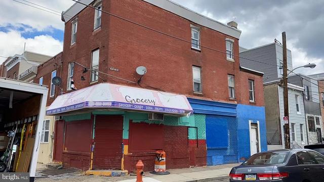 1724 Reed St, Philadelphia, PA 19146 | 24 Photos - Movoto