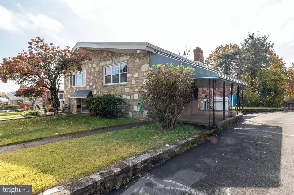 728 Charette Rd, Philadelphia, PA 19115 | 33 Photos - Movoto