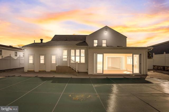 9810 Ferndale St, Philadelphia, PA 19115 | 53 Photos - Movoto