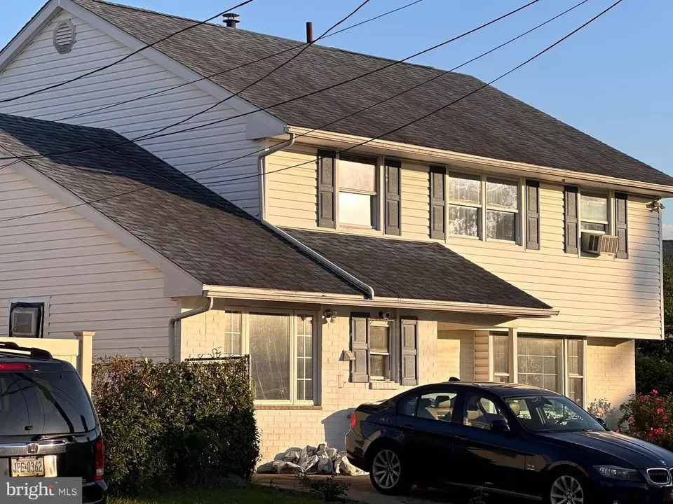 1866 Merlin Pl, Philadelphia, PA 19116 | 3 Photos - Movoto