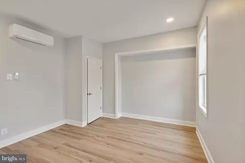 2253 N Delhi St, Philadelphia, PA 19133 | MLS #PAPH2428590 | 18 Photos ...